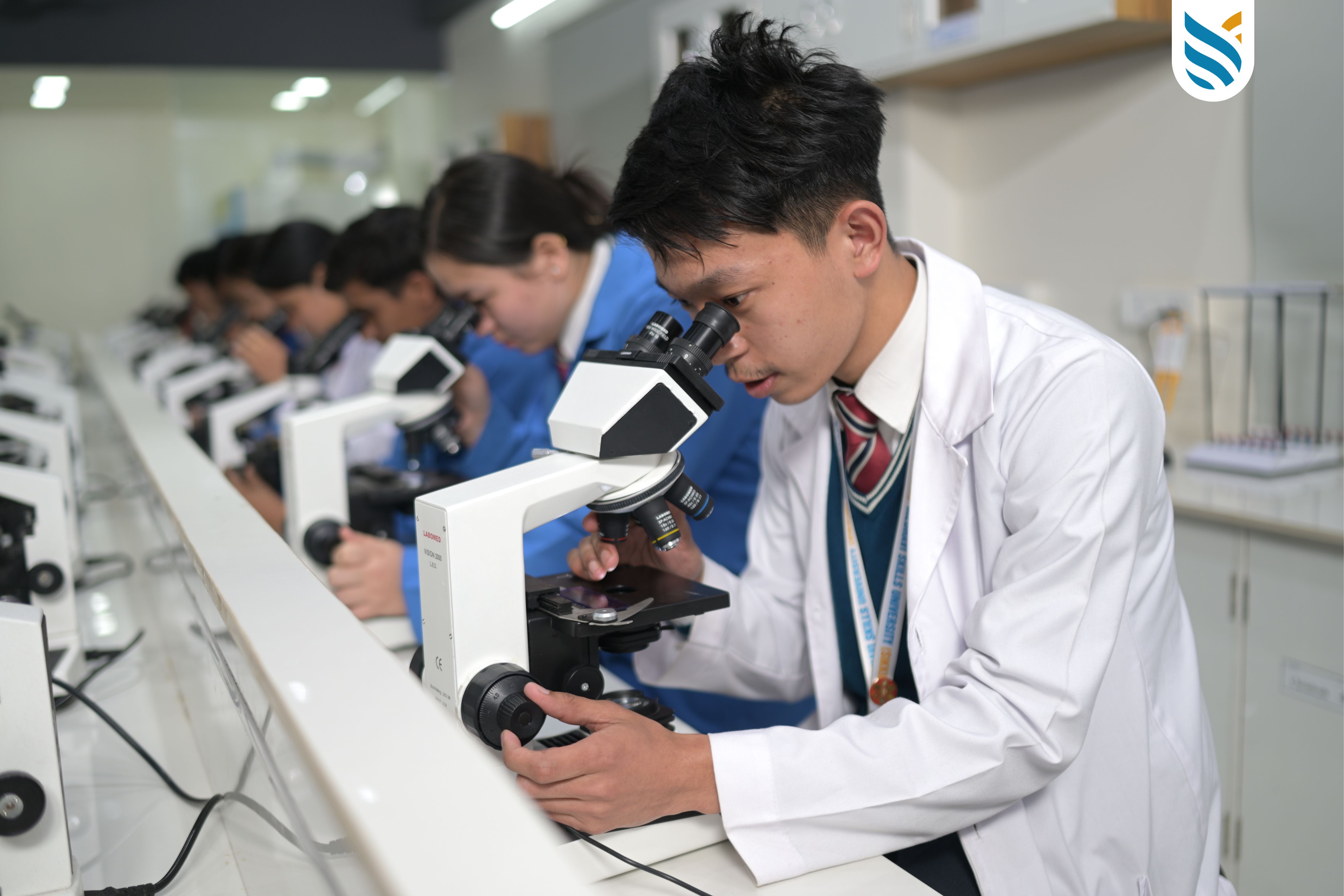 B.Sc Medical Laboratory Technology: Eligibility, Scope & Careers 2026